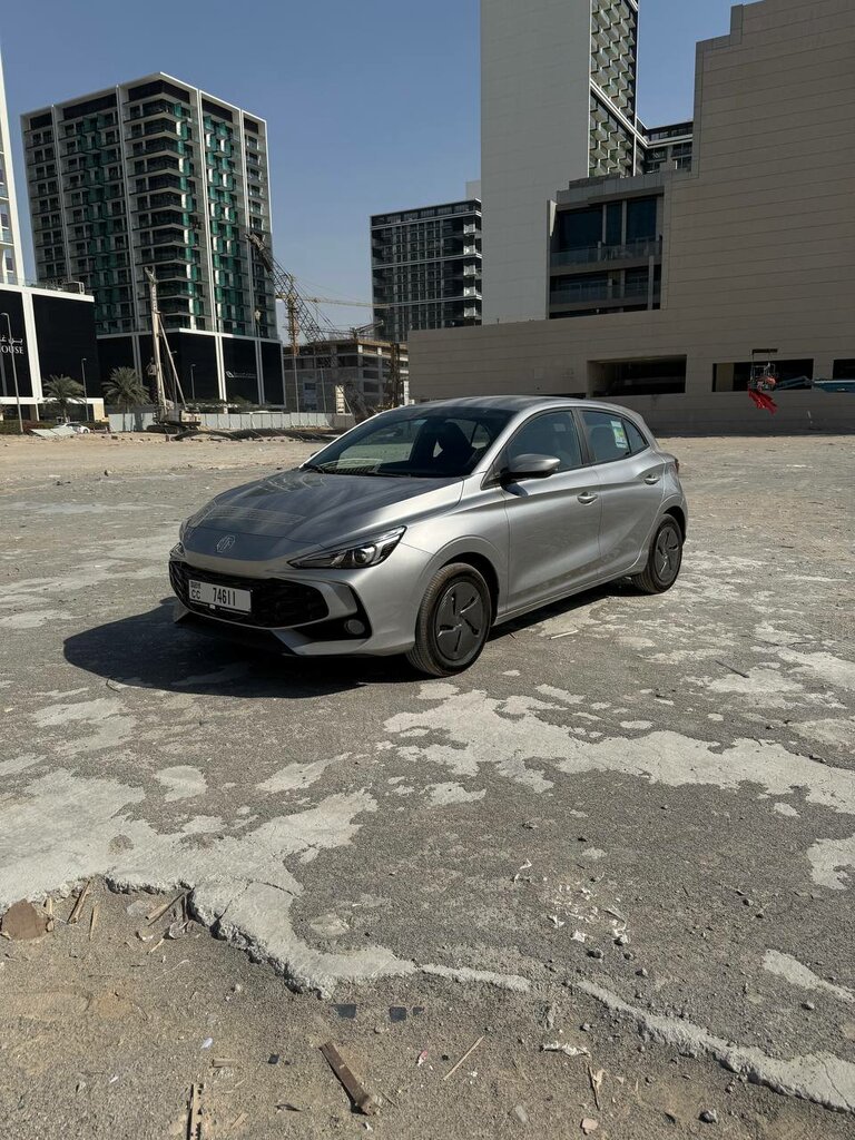 Oto kiralama Radiant Ride, Dubai, foto