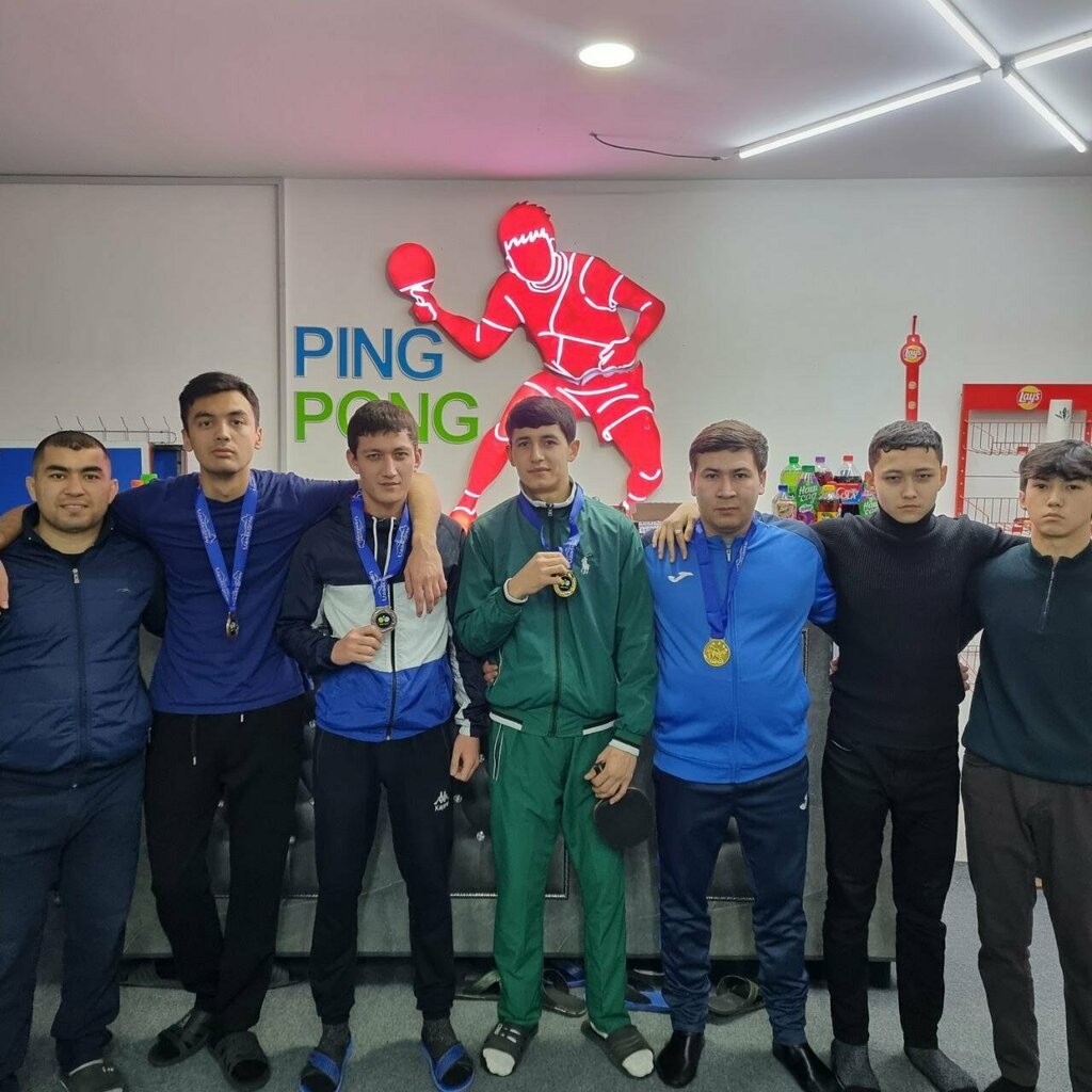 Tenis kulüpleri ve kortları Stol tennis/Ping-Pong, Ürgenç, foto