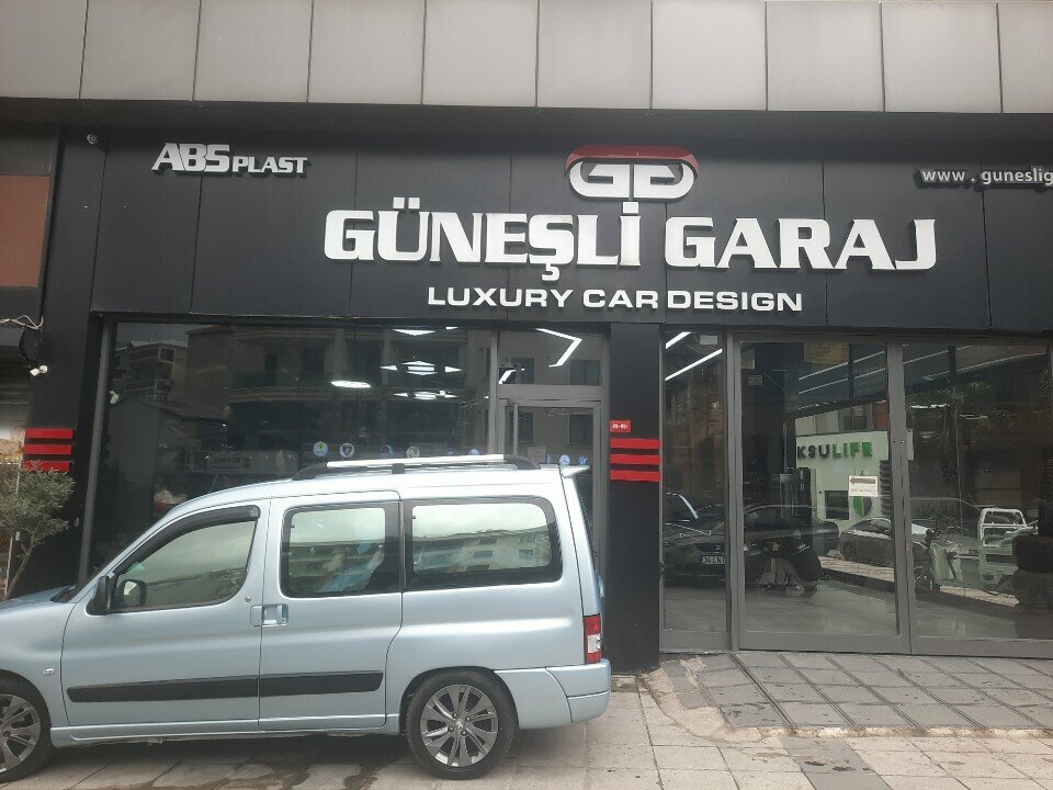 Tuning Güneşli Garaj, İstanbul, foto