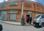Llanteria (Department of La Paz, Provincia Murillo, El Alto, Calle Combaya, 3835), oto döşeme  El Alto'dan
