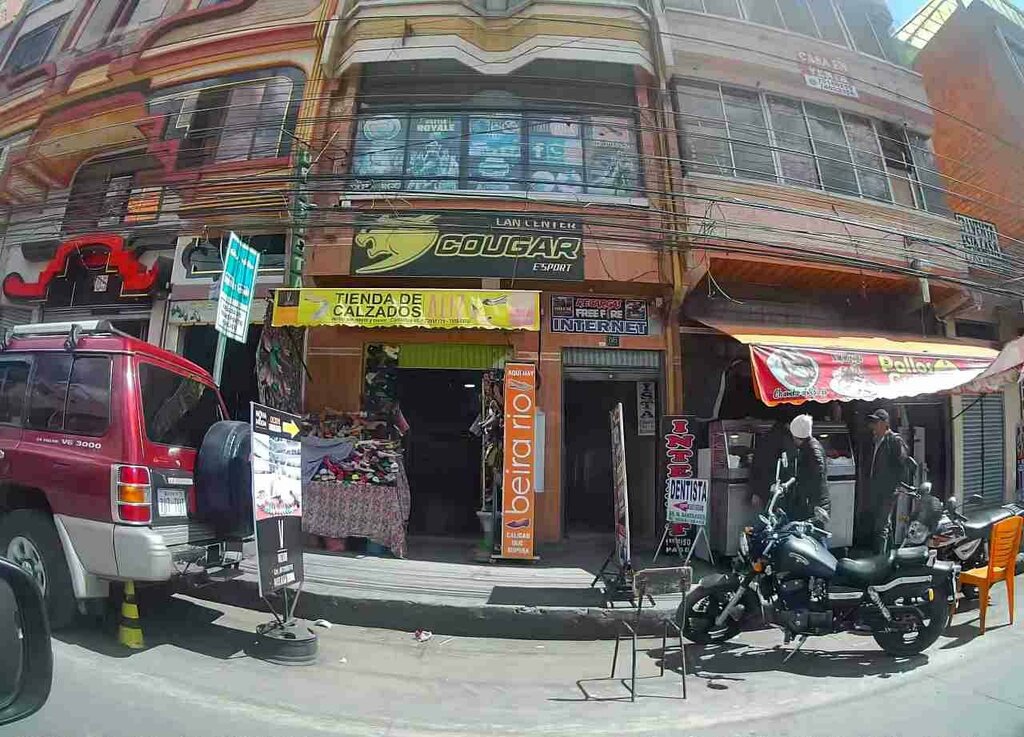 Giyim mağazası Footwear Store Aliz, El Alto, foto