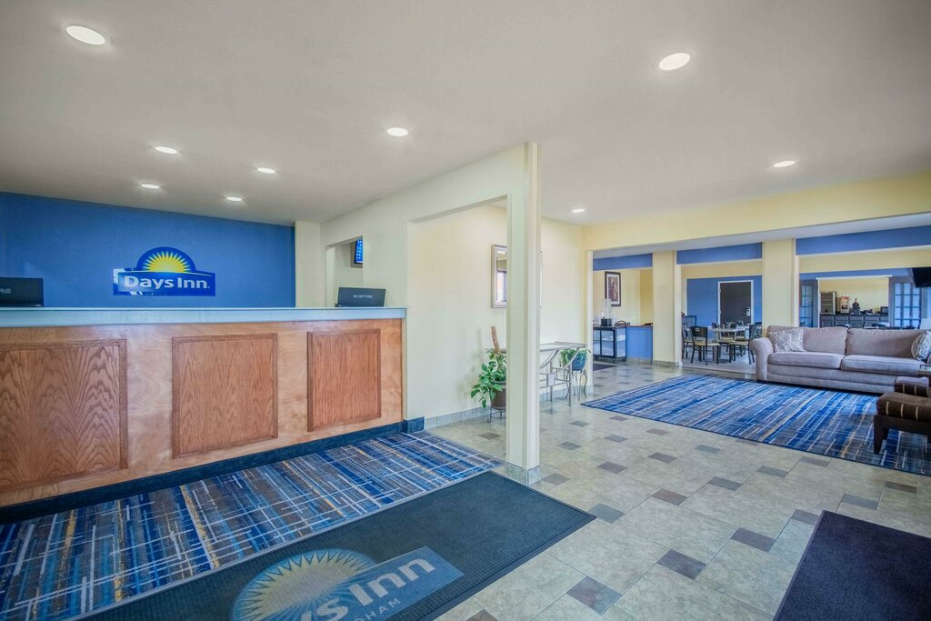 Otel Days Inn & Suites by Wyndham Waterloo, Waterloo, foto
