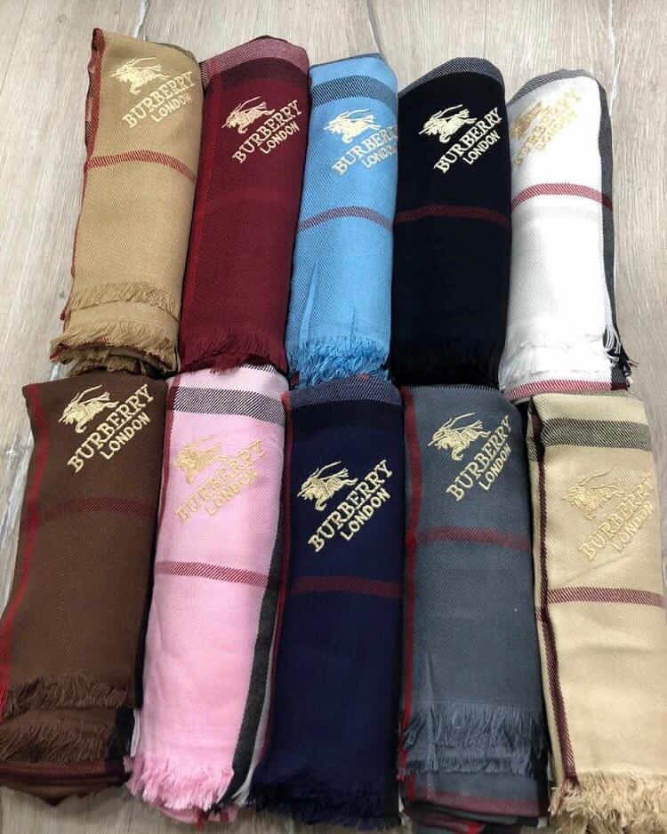 Giyim mağazası Bella Scarf Şal & Eşarp, İstanbul, foto