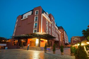 Ramada Hotel & Suites Bucharest North (Bucharest, Bucharest Sector 1, Strada Daniel Danielopolu, 44A), otel  Bükreş'ten