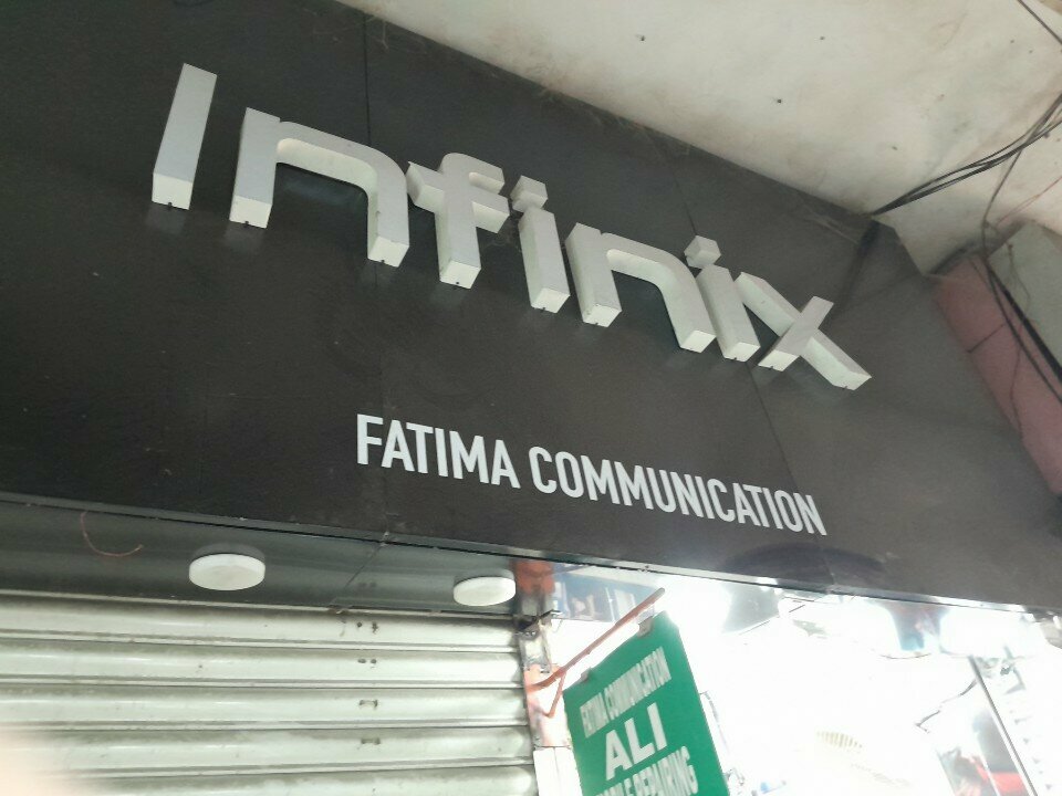 Cep telefonu aksesuarları Fatima, Karaçi, foto