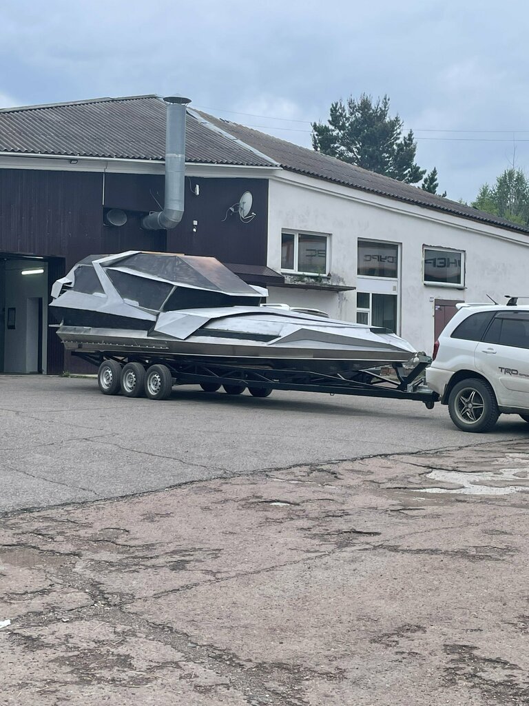 Tersaneler Zaurus, Divnogorsk, foto