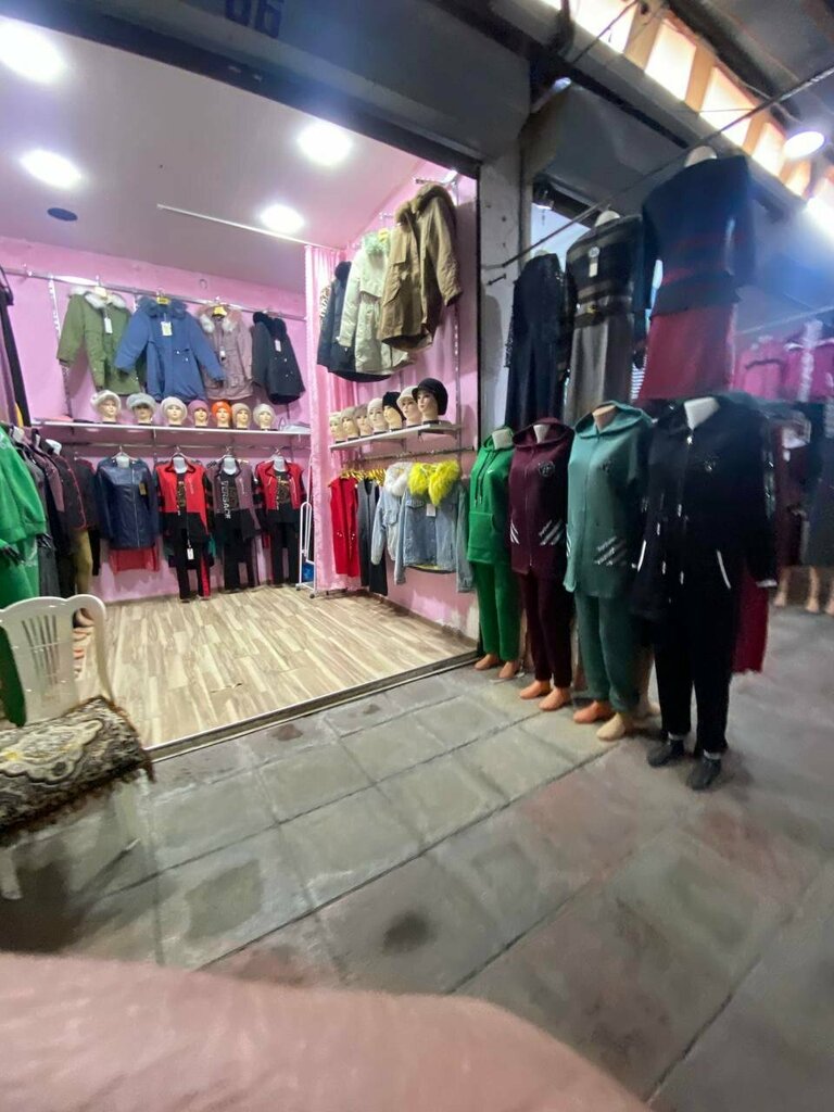 Giyim mağazası Qadın geyimləri, Mingeçevir, foto