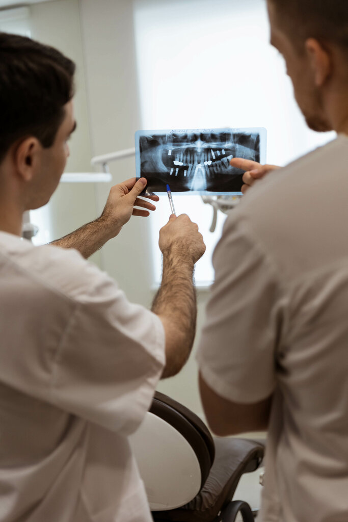 Özel ağız ve diş sağlığı klinikleri ve muayenehaneleri Monblan, Samara, foto