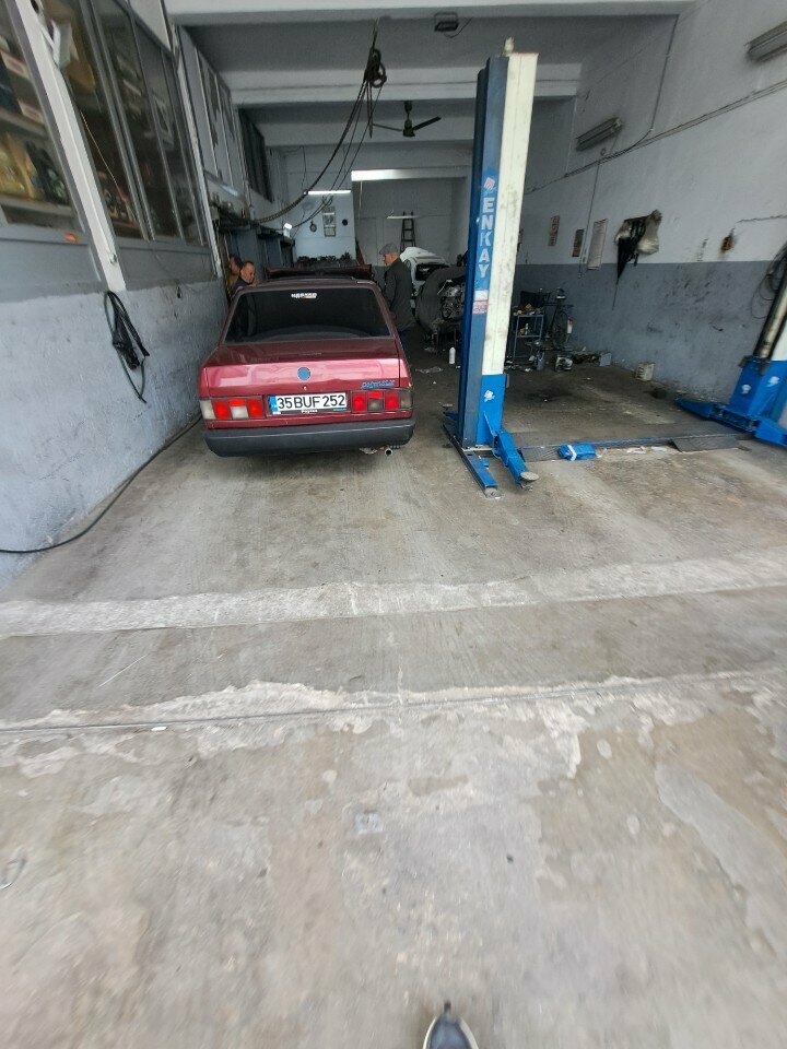 Otomobil servisi Erkaş Oto Tamirhanesi, İzmir, foto