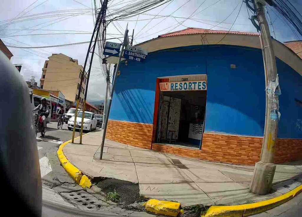 Motosiklet yedek parçaları MultiResortes, Cochabamba, foto