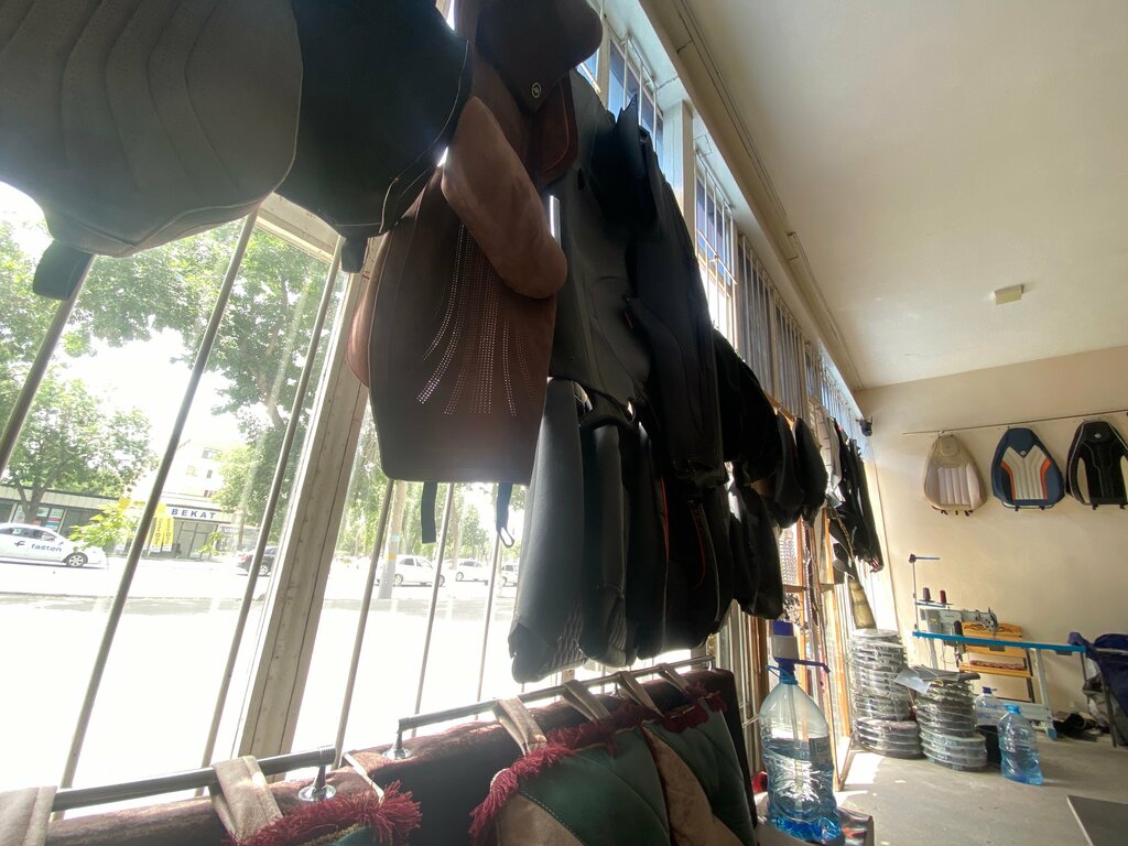 Üniforma üreticileri Maxsus kiyim, Cizzak, foto