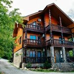 U gory  Lyubava+ (ulitsa Gogolya No:6А, posyolok Kamennomostskiy), konuk evi  Adıge Cumhuriyeti'nden