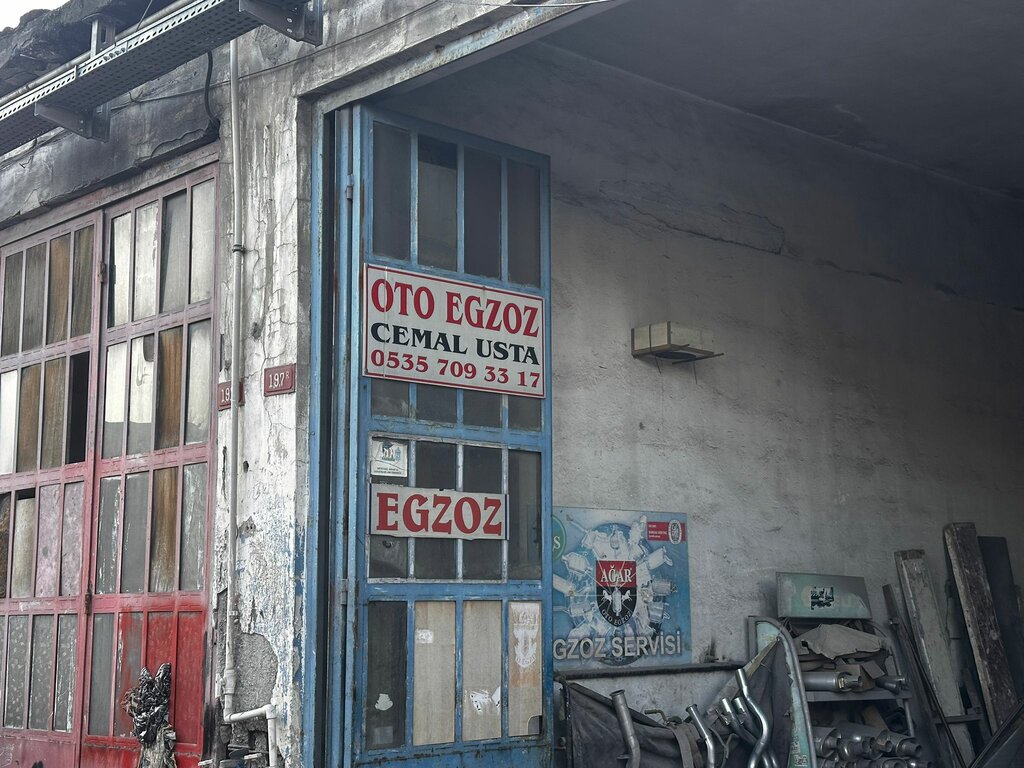 Otomobil servisi Oto Egzoz Cemal Usta, İstanbul, foto