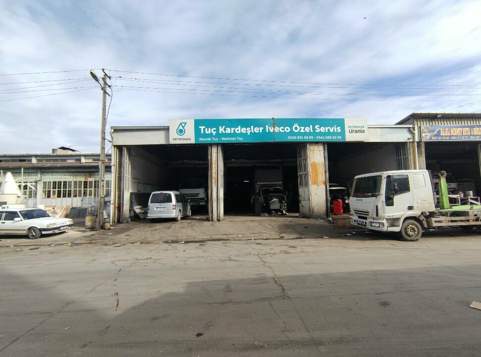 Kamyonların onarımı Tuç Kardeşler Iveco Özel Servis, Gaziantep, foto