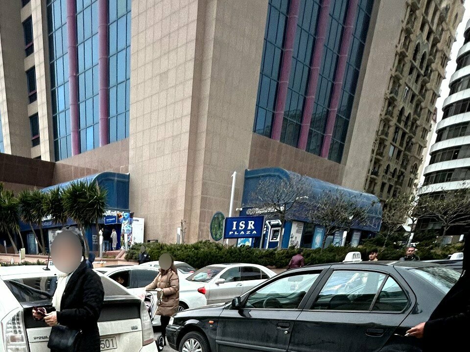ATM'ler YapıKrediBank, Bakü, foto