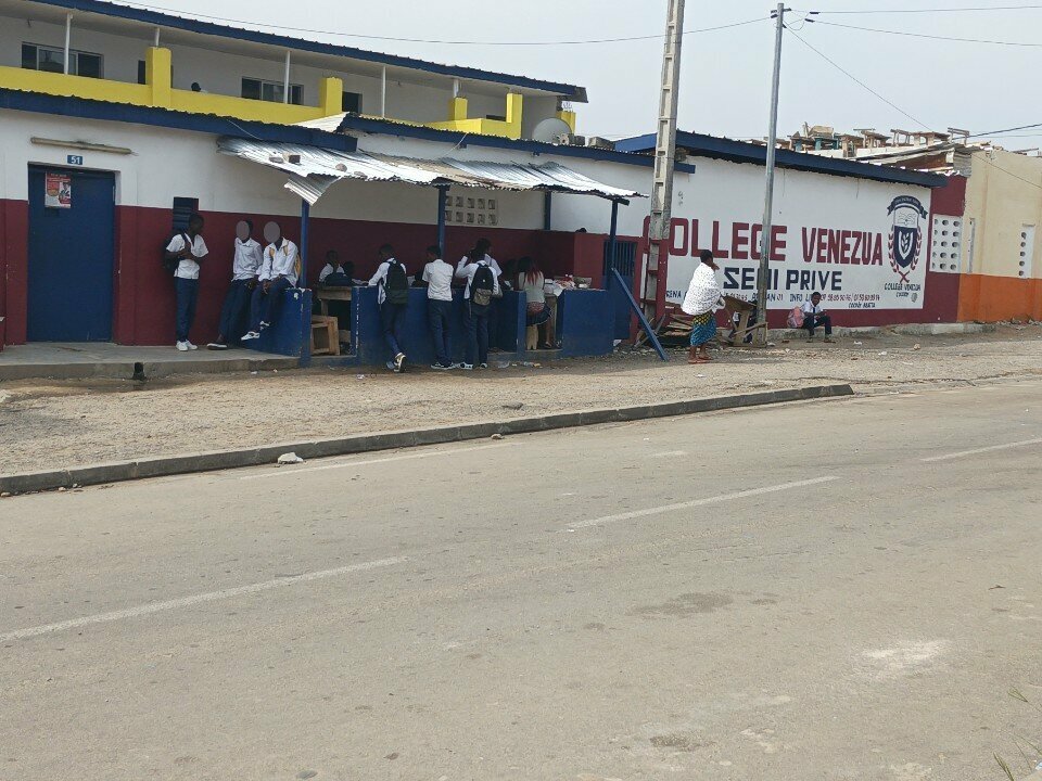 Ortaokul Venezua College Cocody, Abican, foto