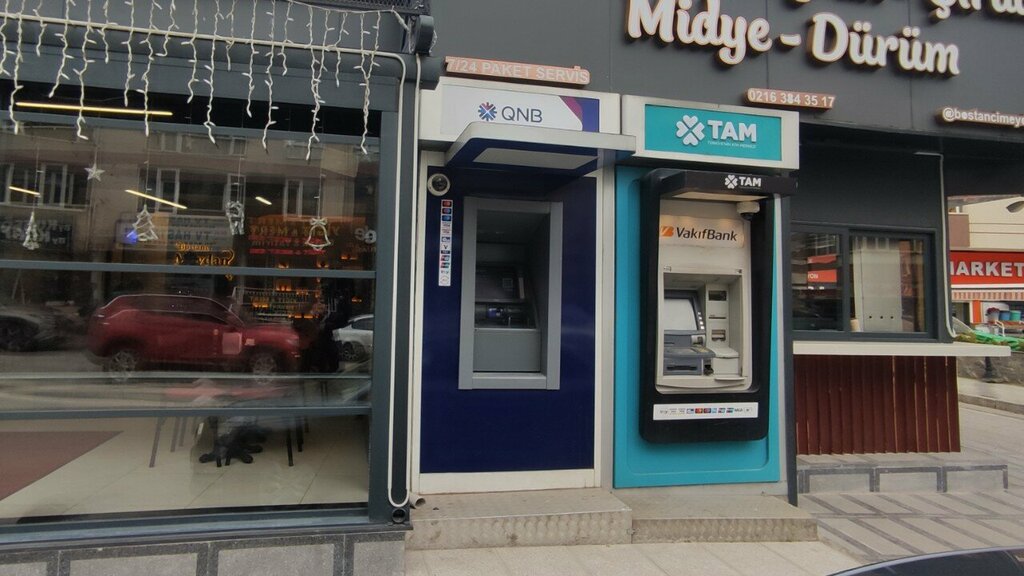 ATM'ler QNB ATM, İstanbul, foto