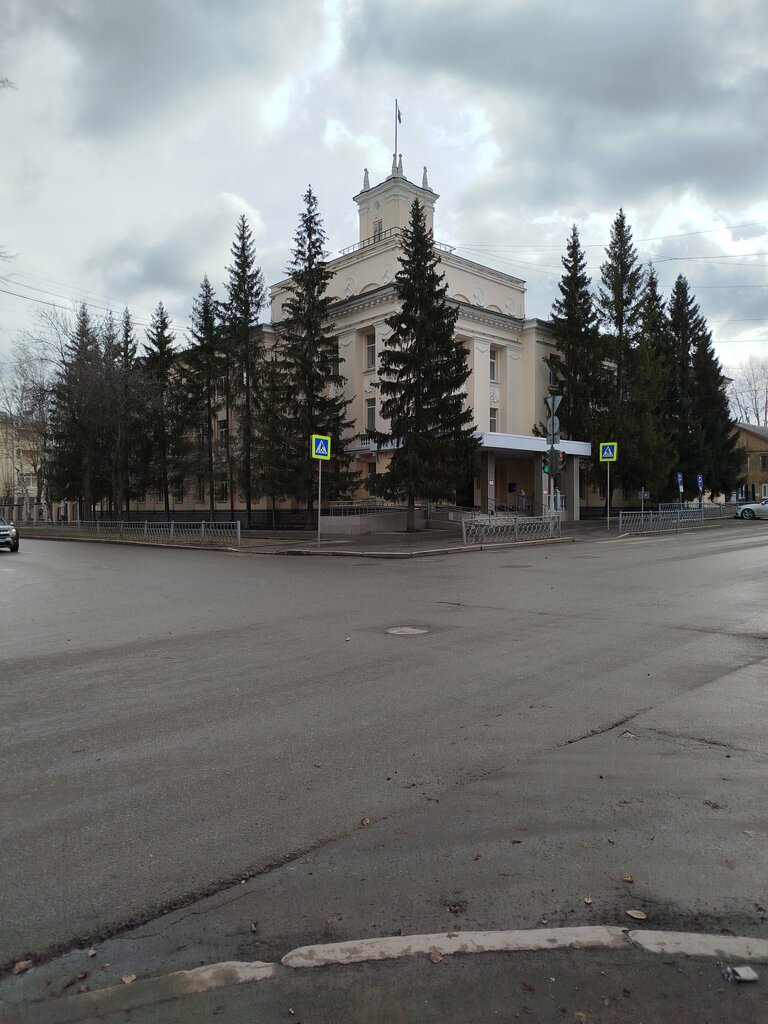 Toplu taşıma durağı Улица Краснофлотцев, Yekaterinburg, foto