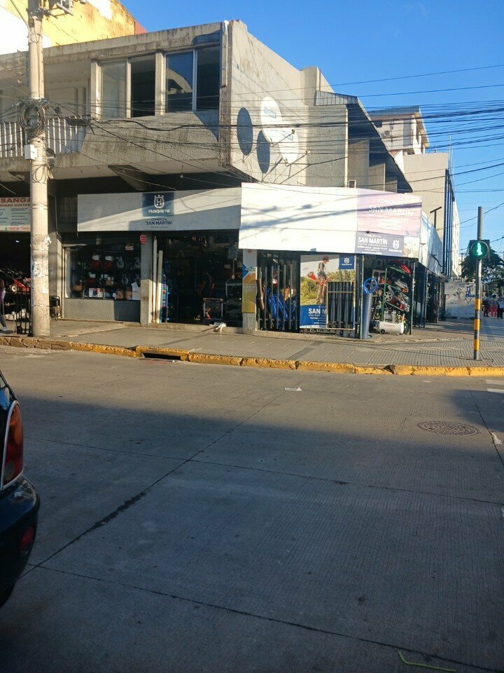 Bahçe ekipmanları ve teknolojileri Comercial San Martin, Santa‑Krus, foto
