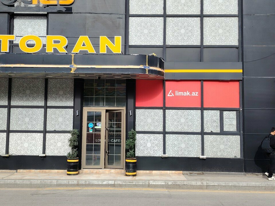 Uçak kargo Limak. Az, Bakü, foto