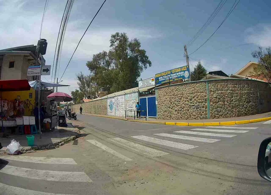 Yüksekokul U. E Peter Travesi, Cochabamba, foto