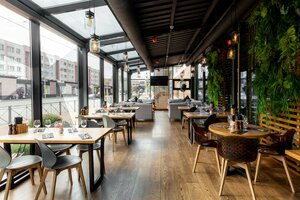 Brasserie de Verres EN Vers (Pobedy Square No:10, Kaliningrad), restoran  Kaliningrad'dan