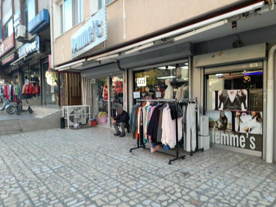 Giyim mağazası İzzi Stores, İstanbul, foto