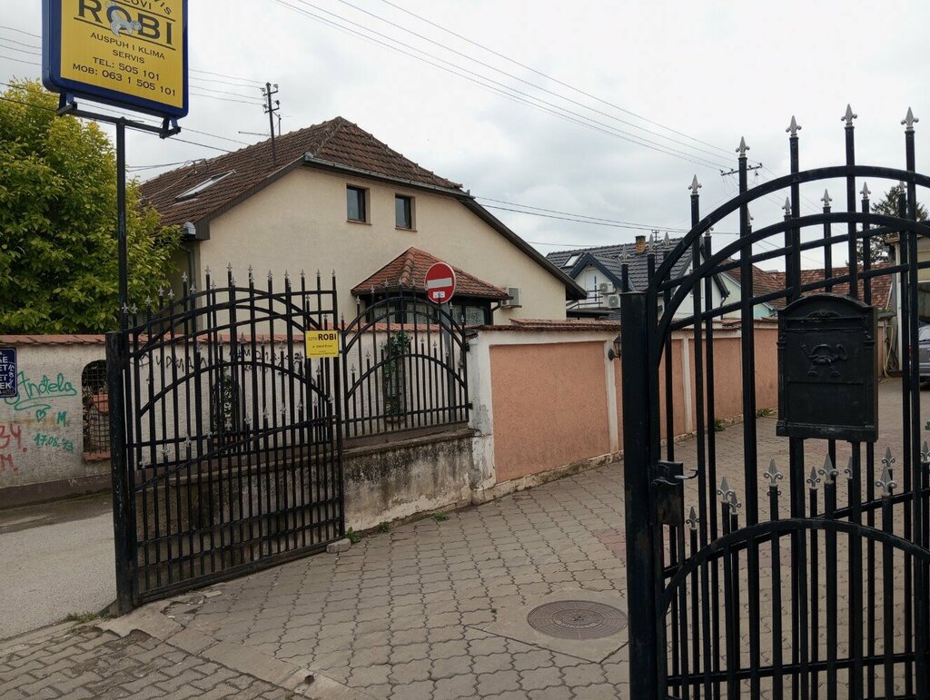 Otomobil servisi Auto servis i delovi Robi, Novi Sad, foto