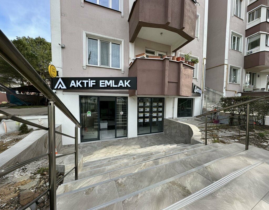 Emlak ofisi Aktif Emlak Edirne, Edirne, foto