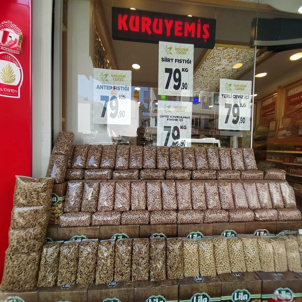 Kuruyemiş, atıştırmalık, kuru meyve Golden Çerez, İstanbul, foto