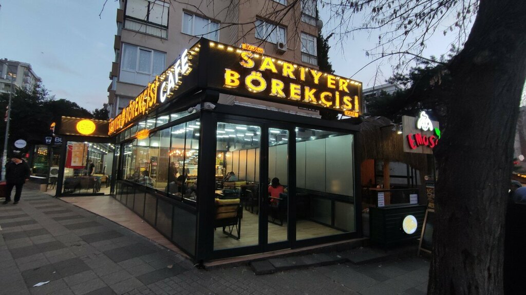 Restoran Meşhur Sarıyer Börekçisi, İstanbul, foto
