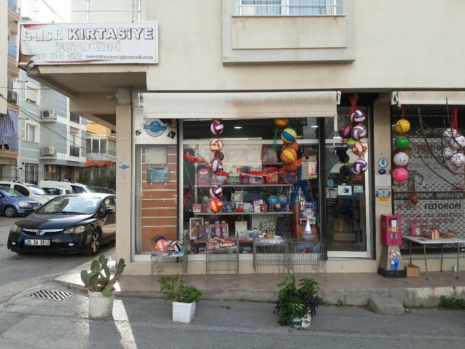 Kırtasiyeler Buse Kırtasiye, İzmir, foto