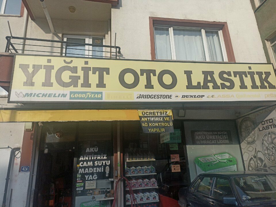 Jant ve lastikçiler Yusuf Oto Lastik, Ankara, foto