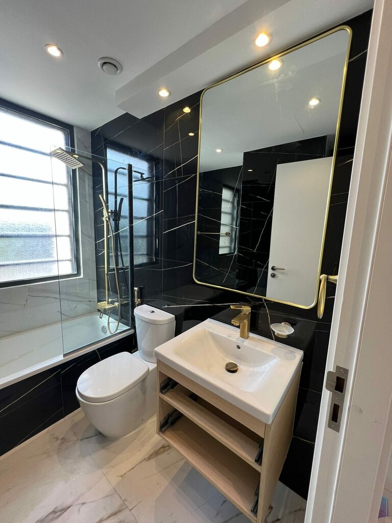 Emlak ofisi Fastsecure-Renovation fit out work, Dubai, foto