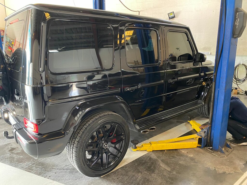 Otomobil servisi Star Pit, Dubai, foto