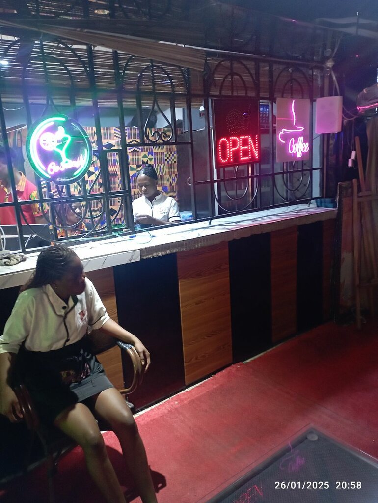 Bar Bin's Lounge, Abican, foto