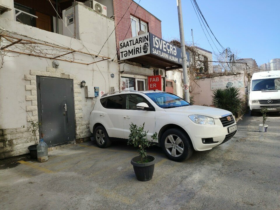 Tuhafiyeler Gün Eynəkləri, Bakü, foto