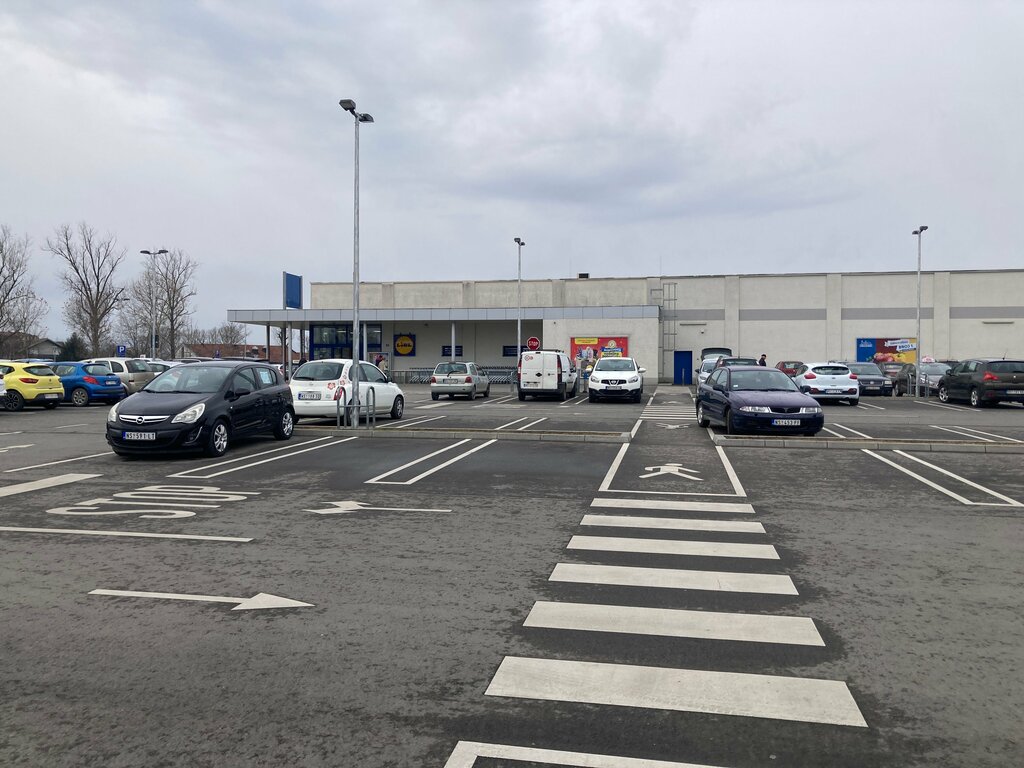 Süpermarket Lidl, Novi Sad, foto