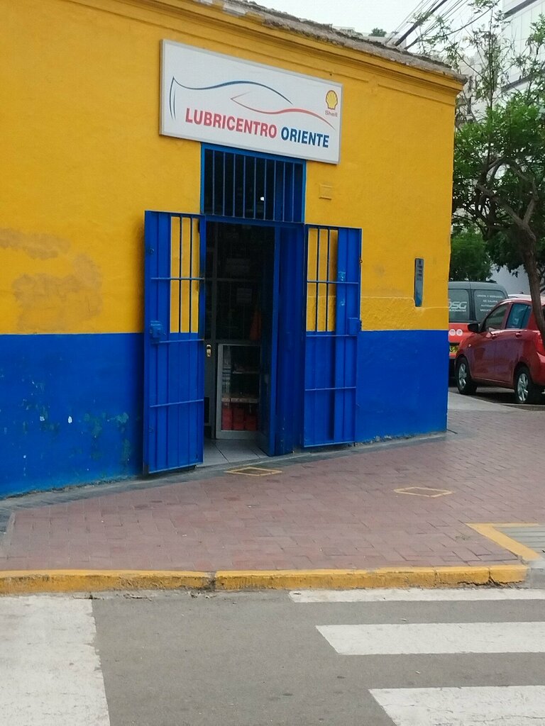 Yağlama ürünleri Lubricentro Oriente, Lima, foto