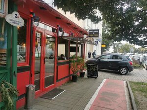 Nika Asia (Griboedovi Street No:2A), suşi restoranı  Batum'dan