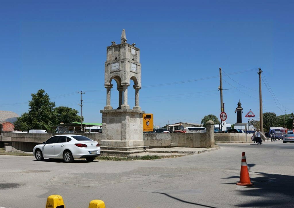 Park, sokak heykeli Özgürlük Anıtı, Uzunköprü, foto