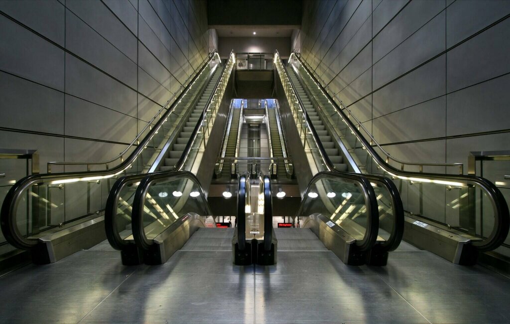 Asansörler, asansör ekipmanları Thyssen Lifts & Escalators, Dubai, foto