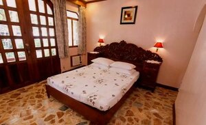 Blue Crystal Beach Resort (Verde Island Passage), otel