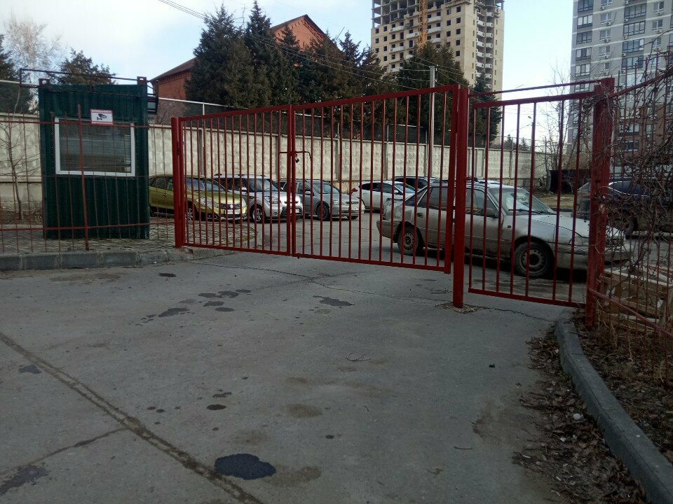 Bina, site yönetimi Ангарская 108, Volgograd, foto