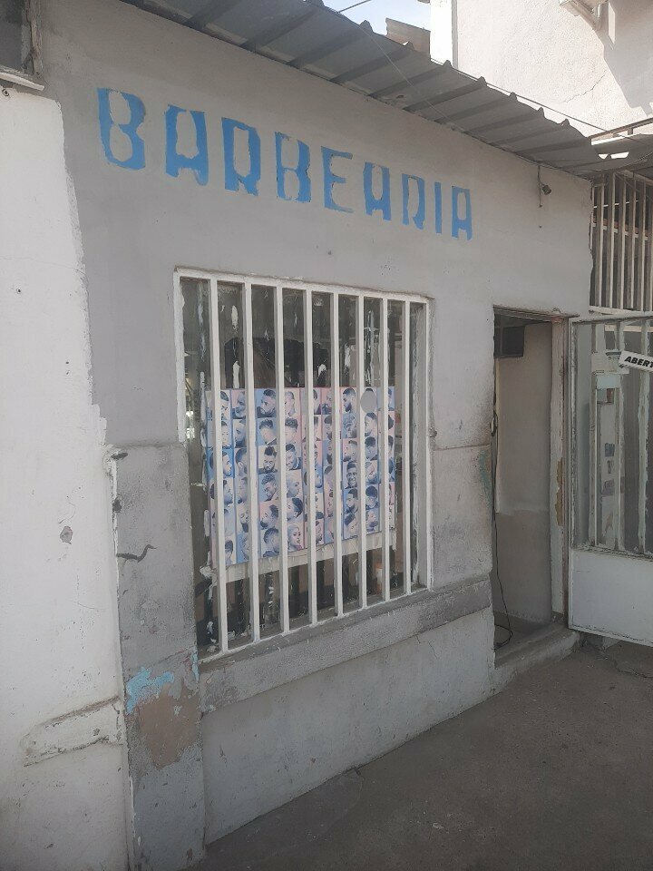 Berberler Barbearia, Loanda, foto