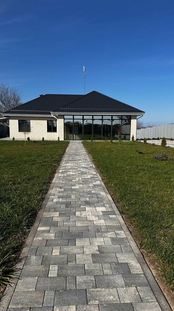 Kaldırım taşları Благоустройство Воронин, Krasnodarski krayı, foto