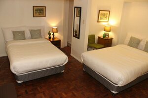 The White B&b Bacolod (Western Visayas, Negros Occidental, Bacolod-Silay Airport Access Road), otel  Bacolod'dan