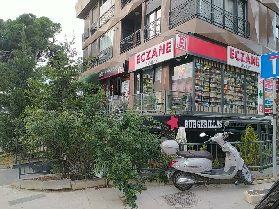 Eczaneler Sevilay Eczanesi, İstanbul, foto