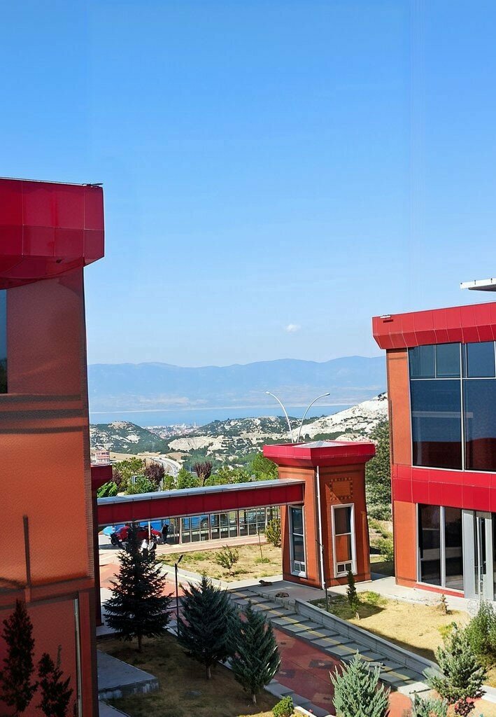 Üniversiteler Burdur Mehmet Akif Ersoy Üniversitesi Mühendislik-Mimarlık Fakültesi, Burdur, foto