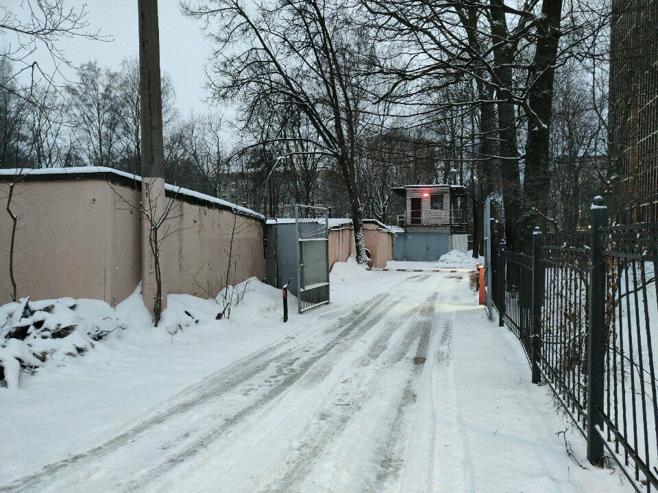 Garajlar КАС Серебряная, Saint‑Petersburg, foto